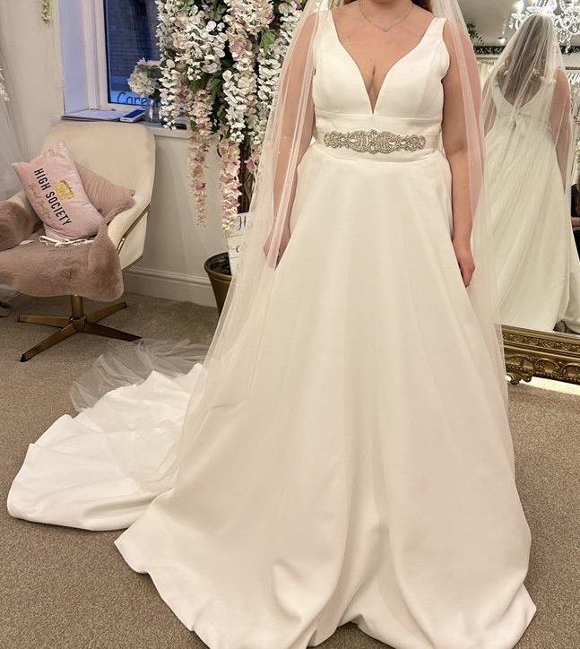 Justin Alexander Freeland 88290 | Preloved wedding dress for sale on ...