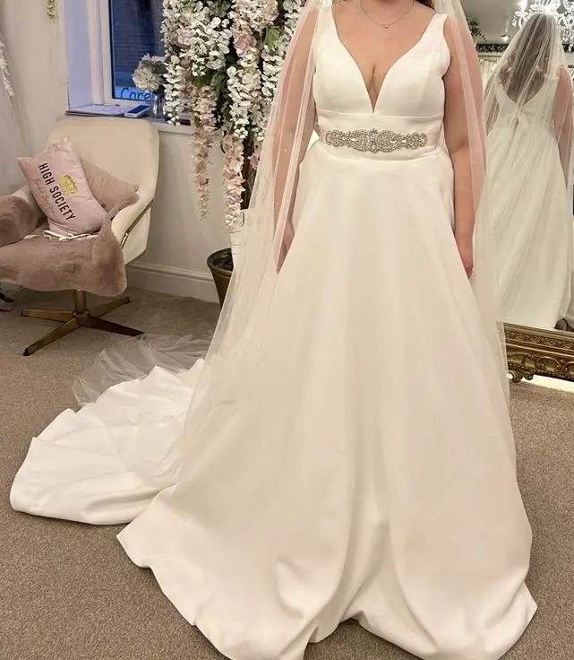 Justin Alexander Freeland 88290 | Preloved wedding dress for sale on ...